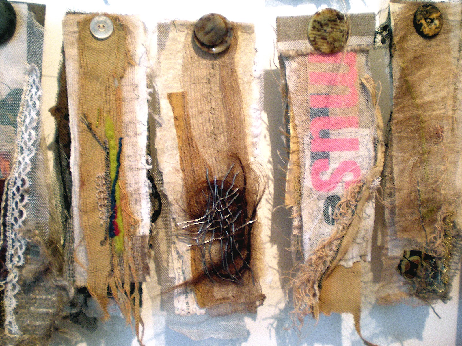 les+haillons+détail+2.JPG 1,600×1,200 pixels | Collage design, Vintage ...