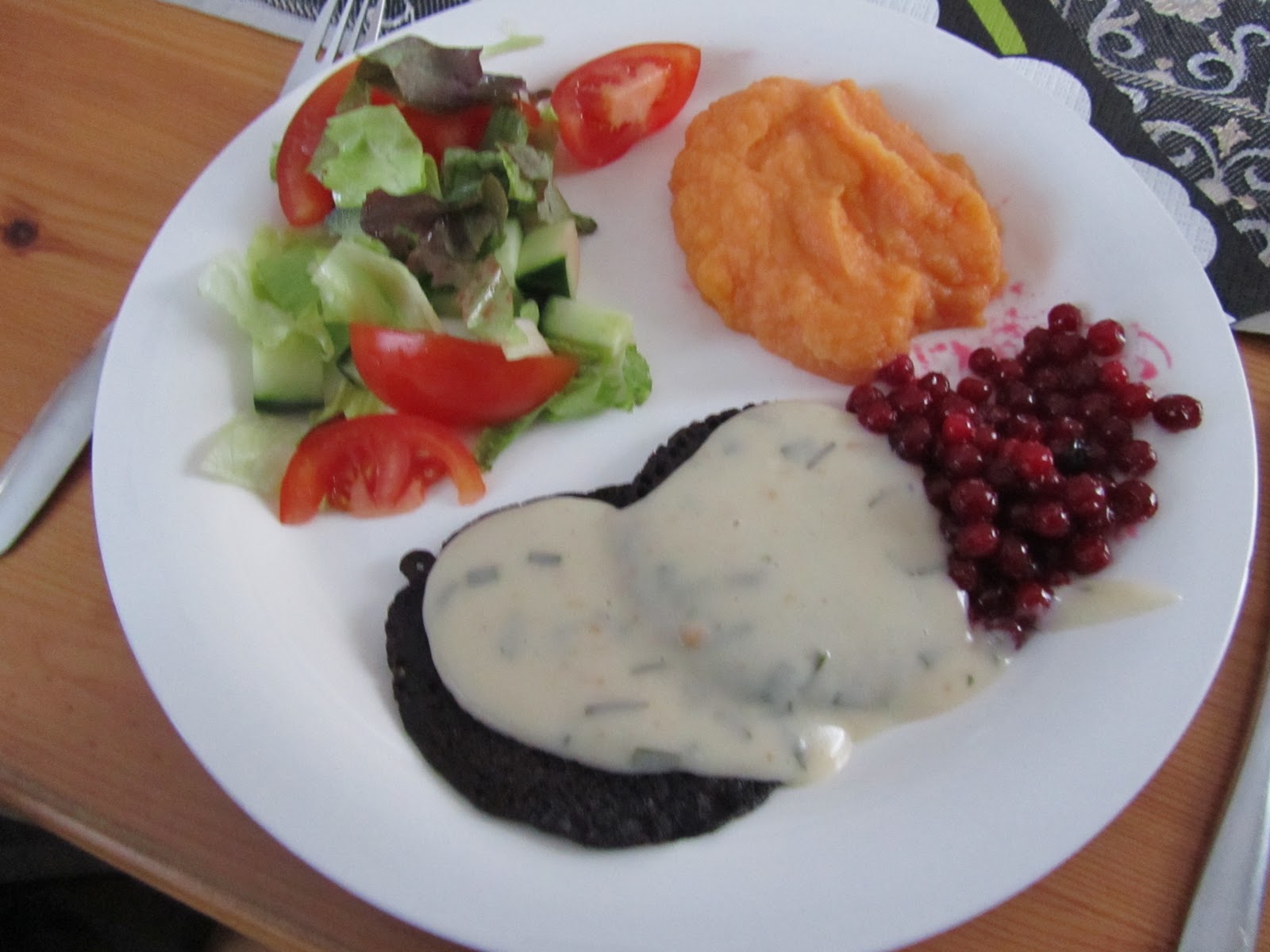 NiceInTheFinnishWay: Verilettu-päivää - The Day of the Blood-Pancakes