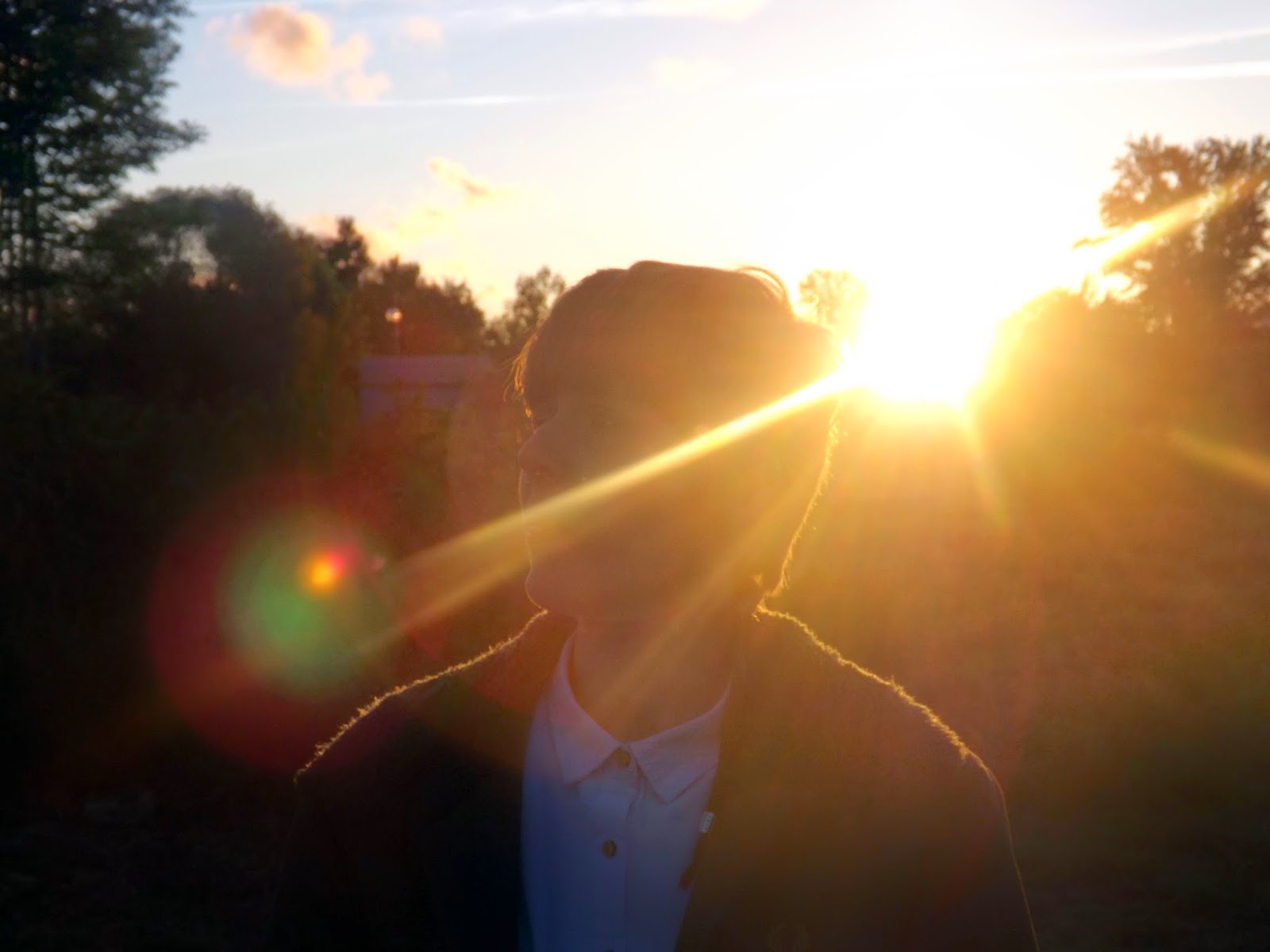 Toma y edición de fotografías.: Contraluz. Atardecer