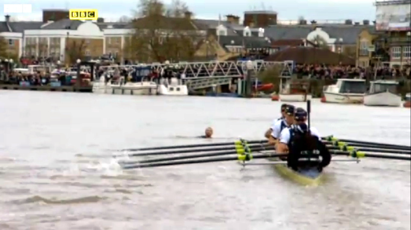 Newswatch: Shock & oar : Protest, broken oar & collapse at Boat Race