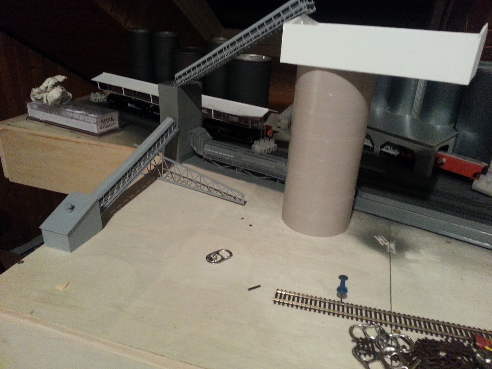 N-Scale AmericaN Module(s): main woodchip silo