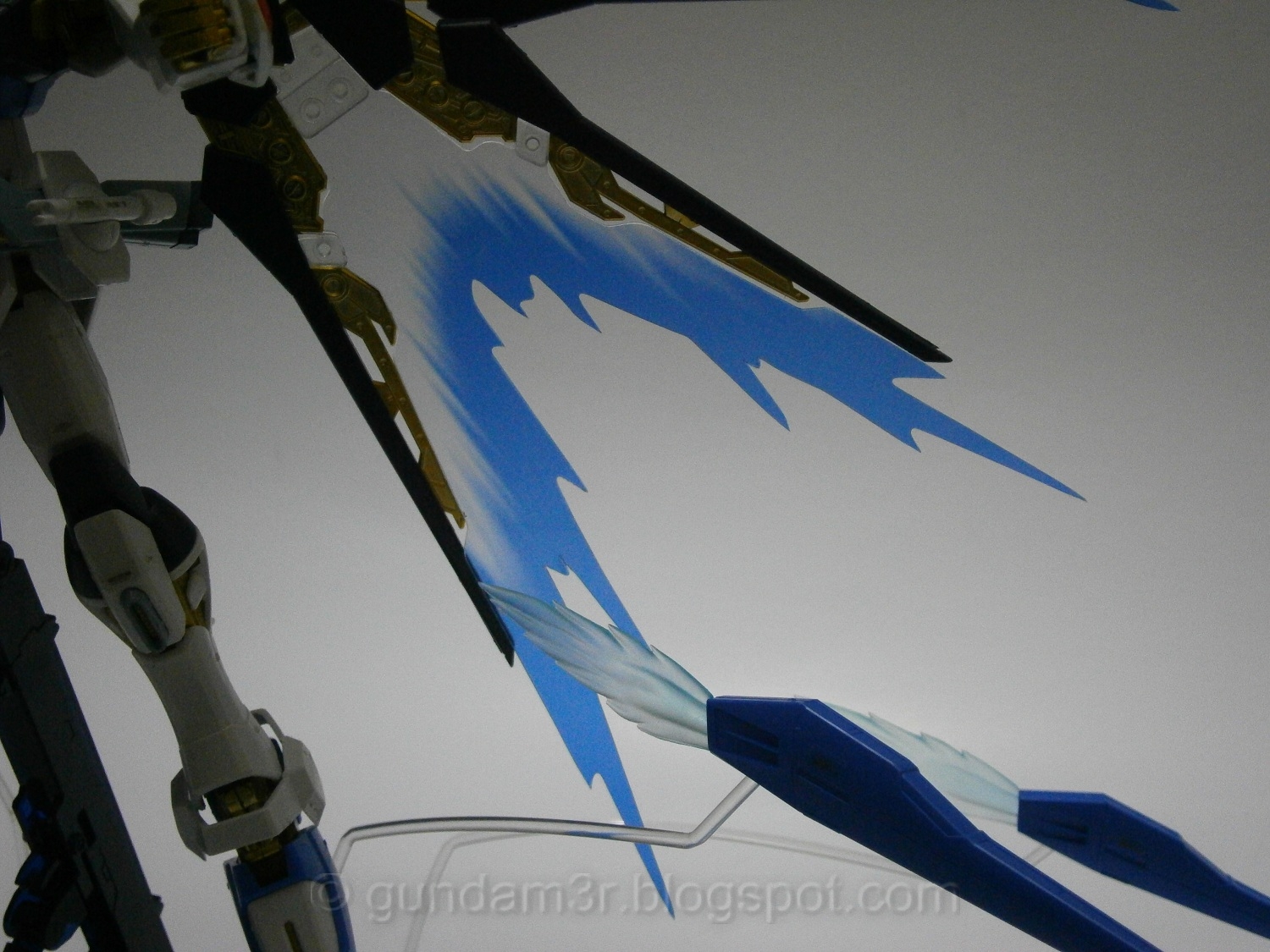 Add On: Wing of Light Effect for Strike Freedom Gundam MG Review