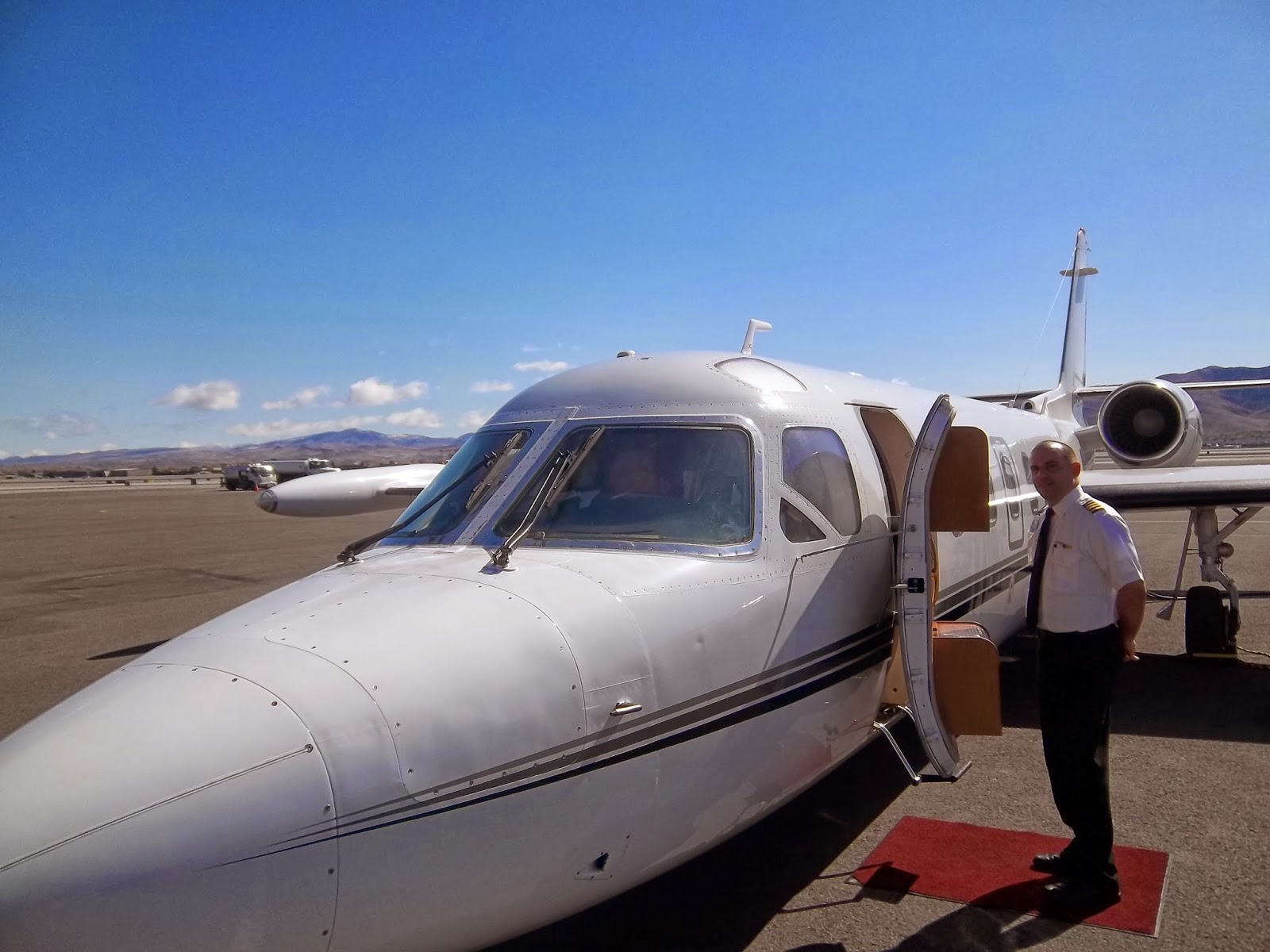 EconomicPolicyJournal.com: Ron Paul's Private Jet