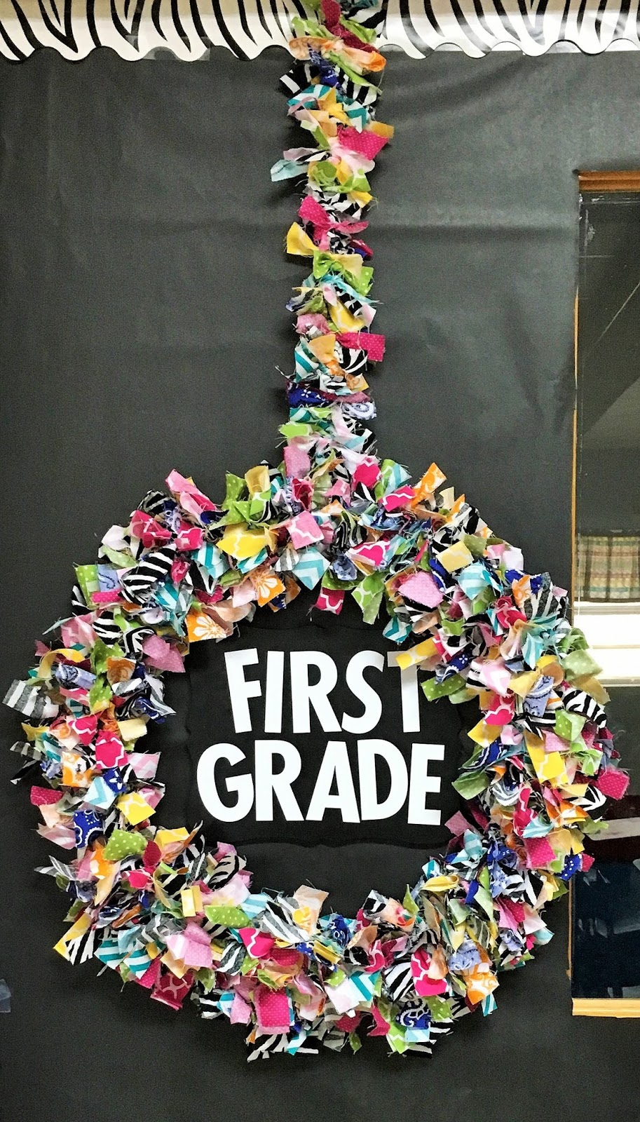 Doodle Bugs Teaching {first grade rocks!}: Back to School Bulletin ...