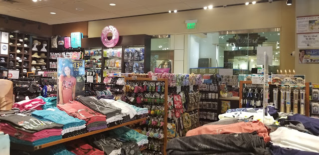 ABC Store - Honolulu, Hawaii - chichicho~