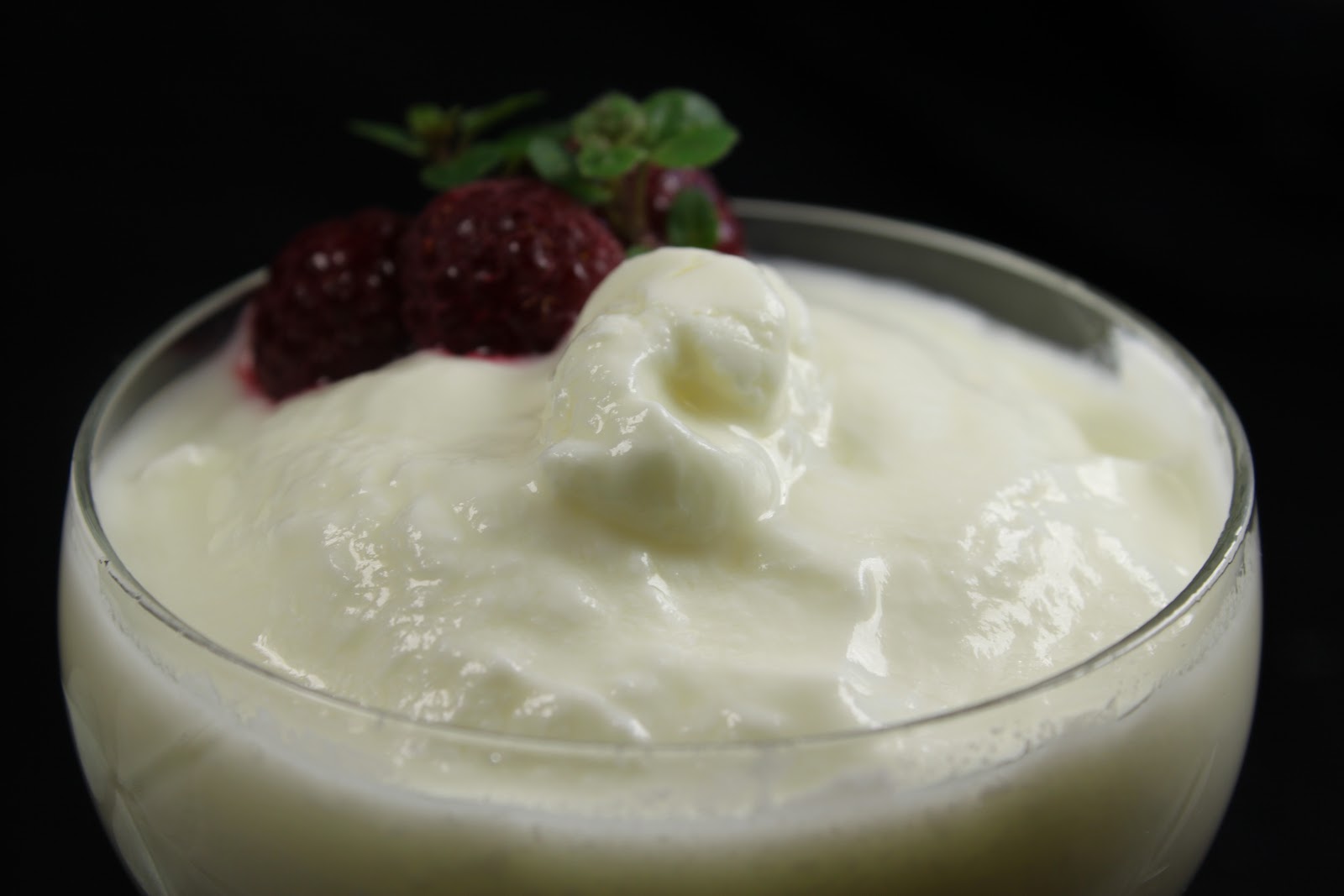 Dyna's Egyptian Cooking: Yoghurt made with love - Yoghurt اللبن الرائب ...