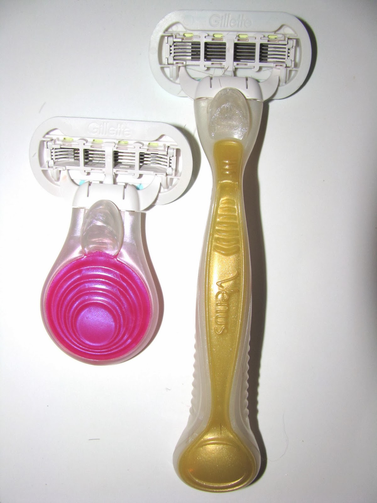 The Beauty Alchemist: Venus Snap Razor