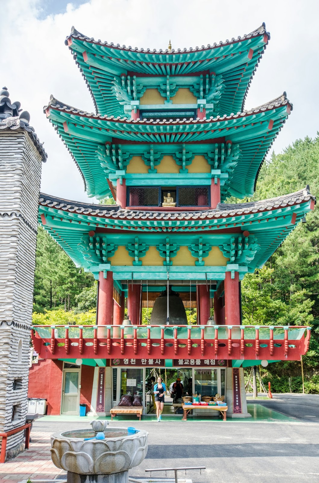 Giant Golden Buddha's at Manbulsa Temple | 10 Pictures in Pohang