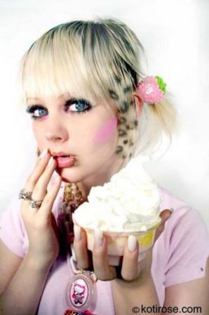 mundo scene: dakota rose … koti