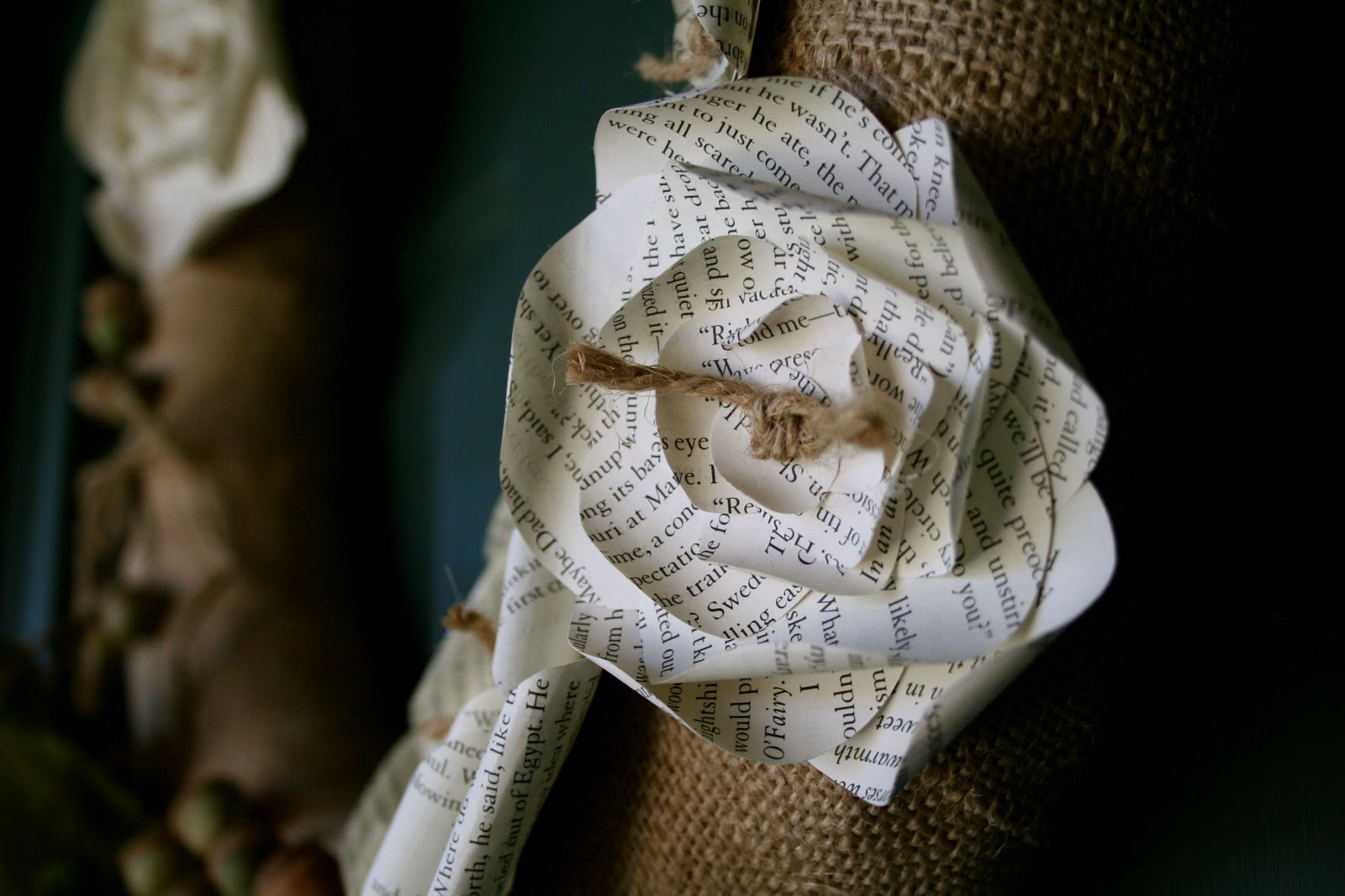 flibbertigibberish: Fall Wreath and Book Page Flower Tutorial