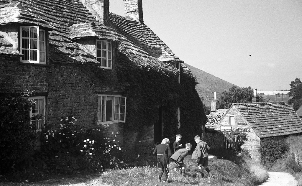 Amazing Photos Document Everyday Life of England in the Late 1930s ...