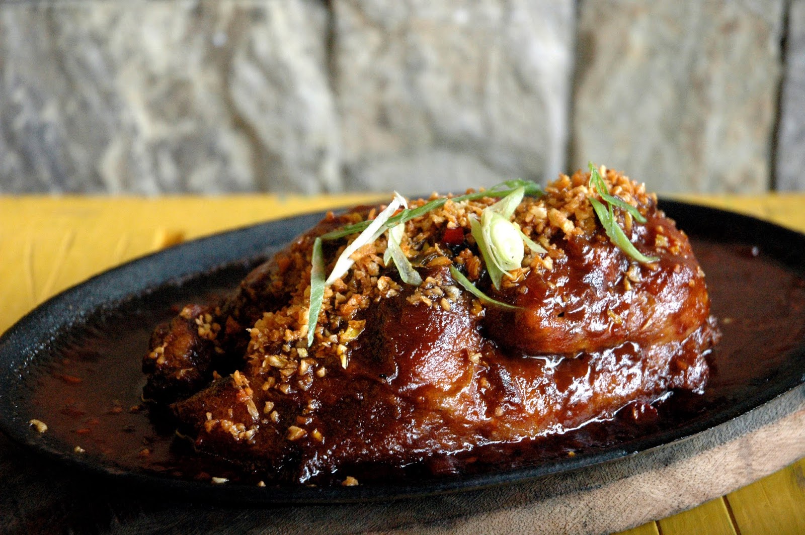 DUDE FOR FOOD: #TheGutomIsReal: Go All Out at Takaw! Filipino Eatery