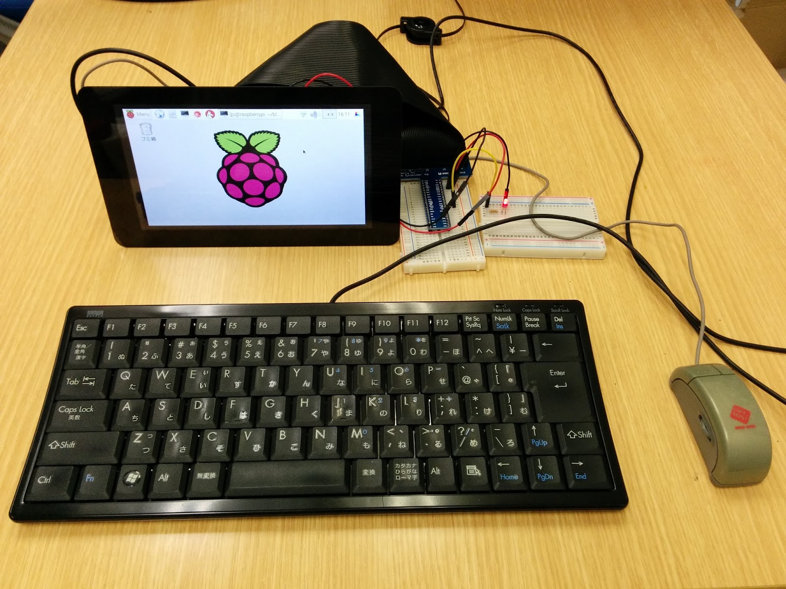 Raspberry Piで学ぶ電子工作 補足情報 Raspberry Pi公式タッチディスプレイで本書の演習を実行する