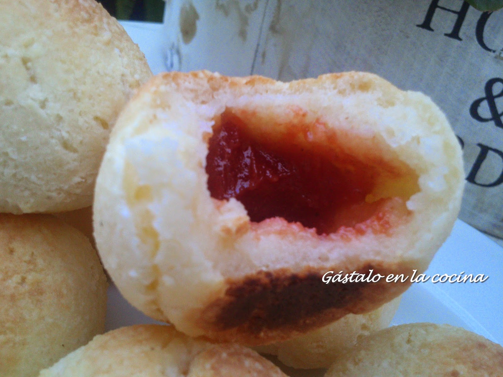 Gástalo en la cocina: PAN RELLENO DE BOCADILLO (GUAYABA)