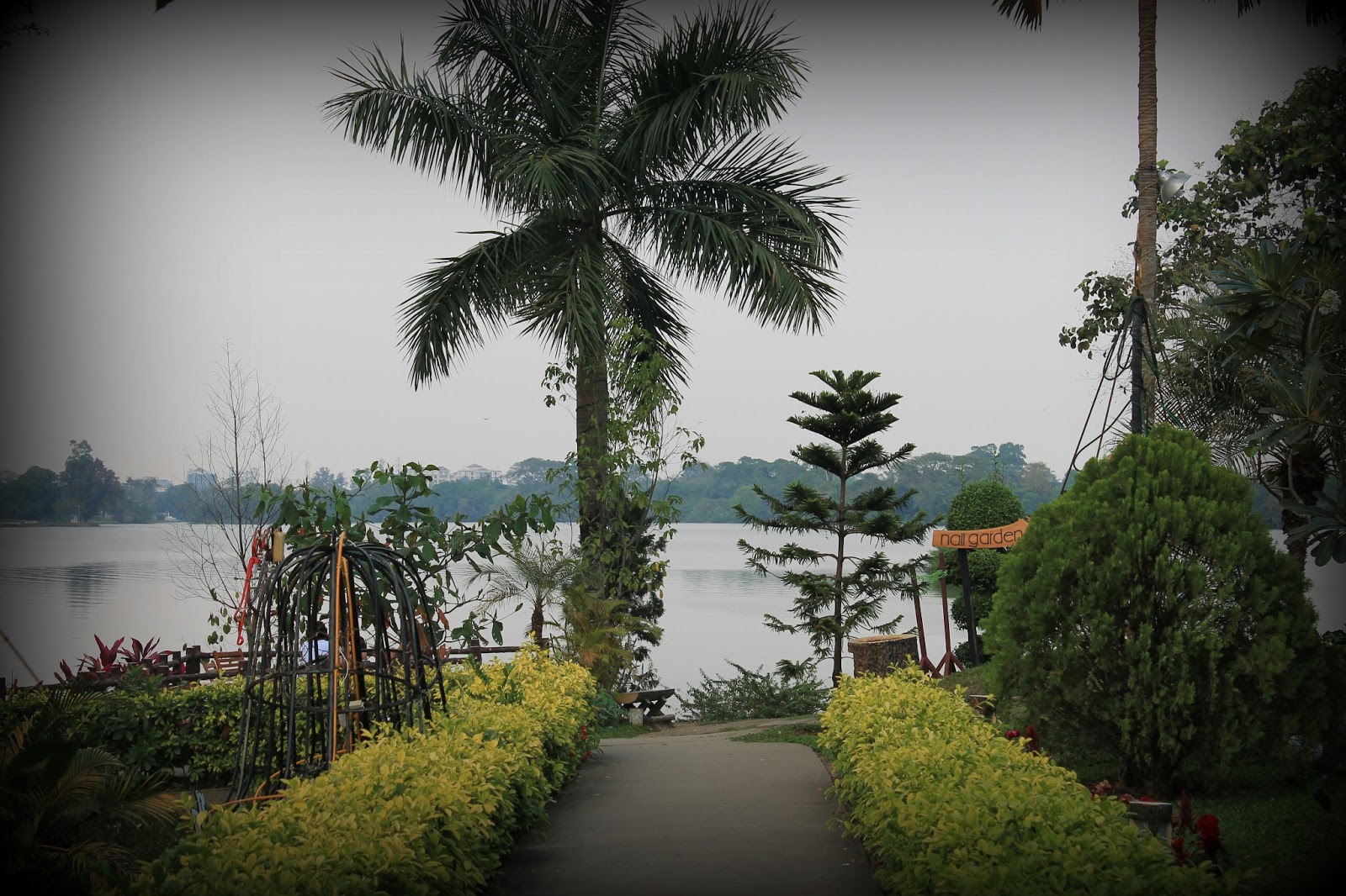 Gora Boy: Kids & Sain lan Soe Pyay (Inya Lake Side Garden) by Goraze