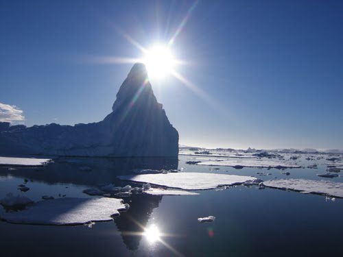 Ultima Thule: Antarctic summer colours