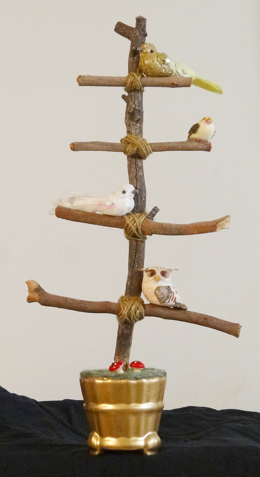 krafty panda: Shabby Christmas Tree Tutorial