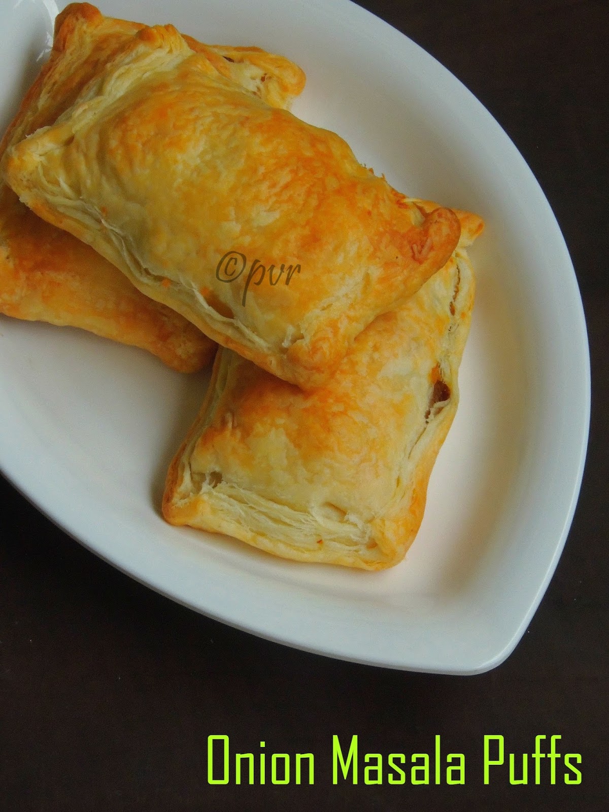Priya's Versatile Recipes: Onion Masala Puffs