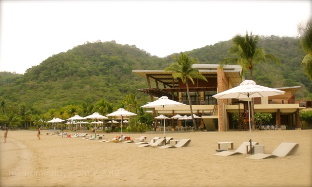 My Mom-Friday: What I Packed for a Weekend Beach Getaway