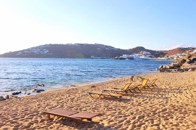 Paraga beach & Psarou beach | Mykonos island | GLAM FAB HAPPY