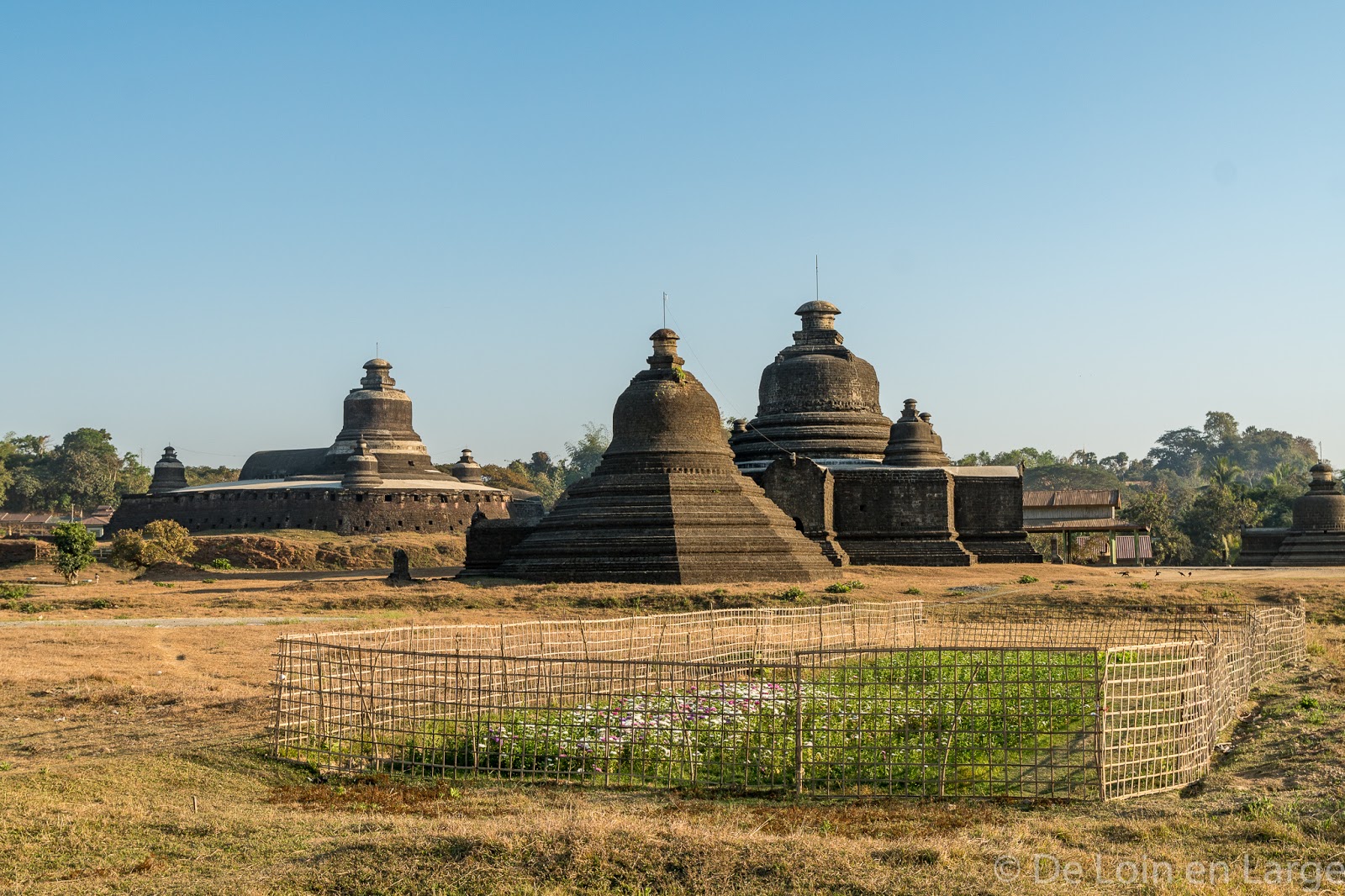 Birmanie - jour 15 : Mrauk-U - Découverte et coucher de soleil magique