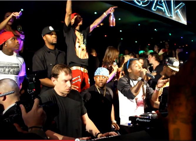 Male Celebrity Saggers (welcome to my eyes): TYGA IS PACKING