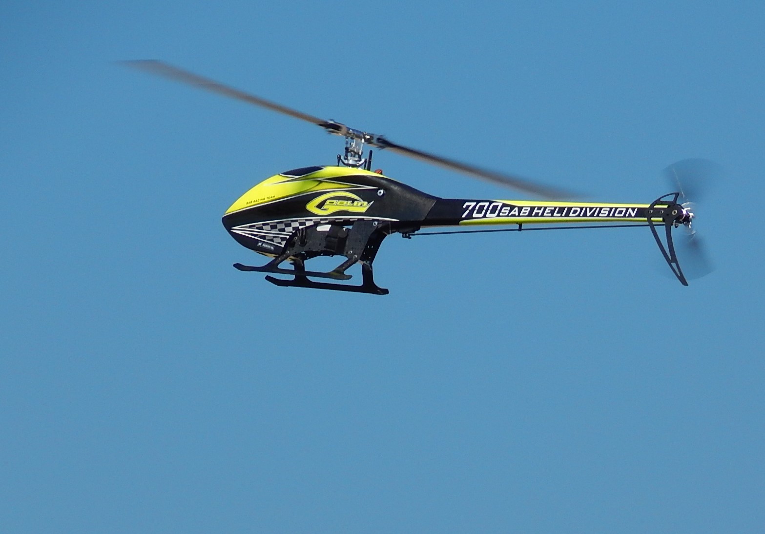 Kuweight 64: LONGEST FLAG IN THE WORLD - KUWAIT FLAG MAKES GUINNESS ...