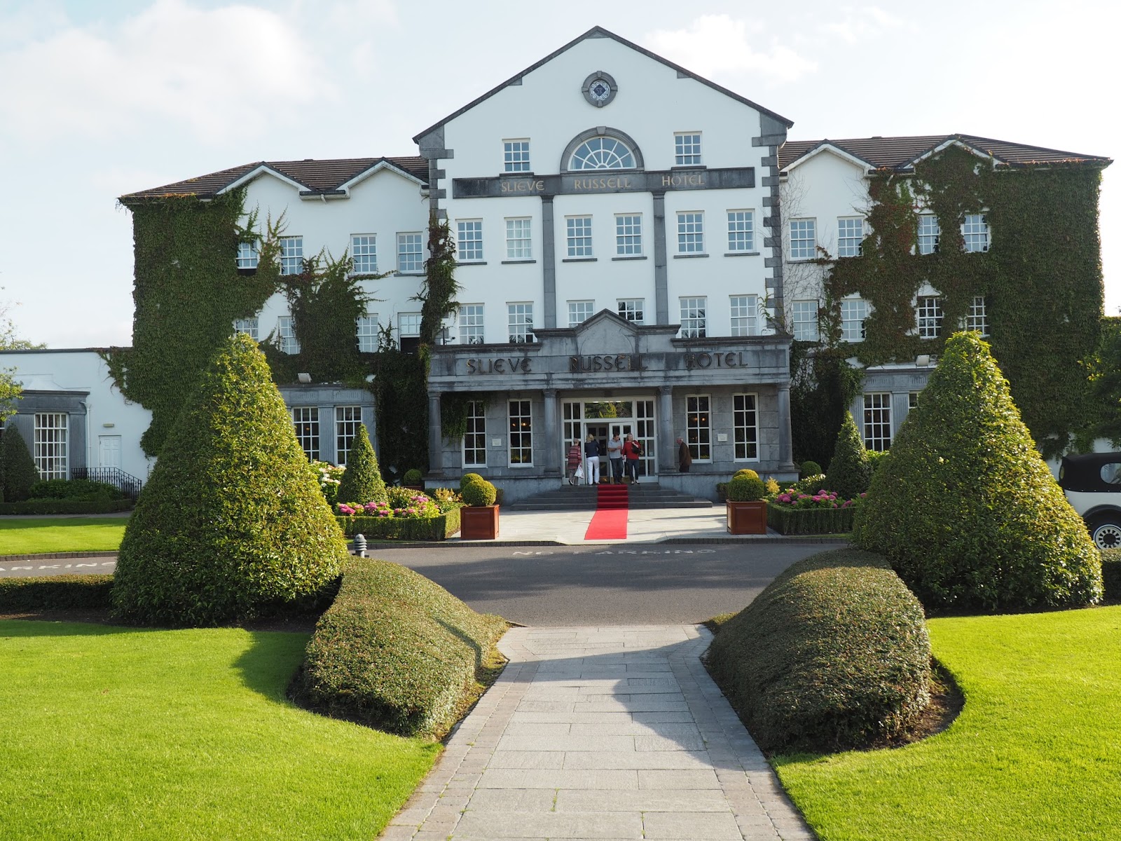 Forevermissvanity - A UK Lifestyle Blogger : A Wedding at The Slieve ...