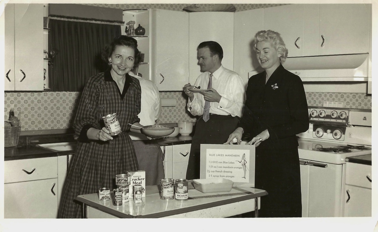 Neato Coolville: THE ROZELL SHOW ON WRBL-TV