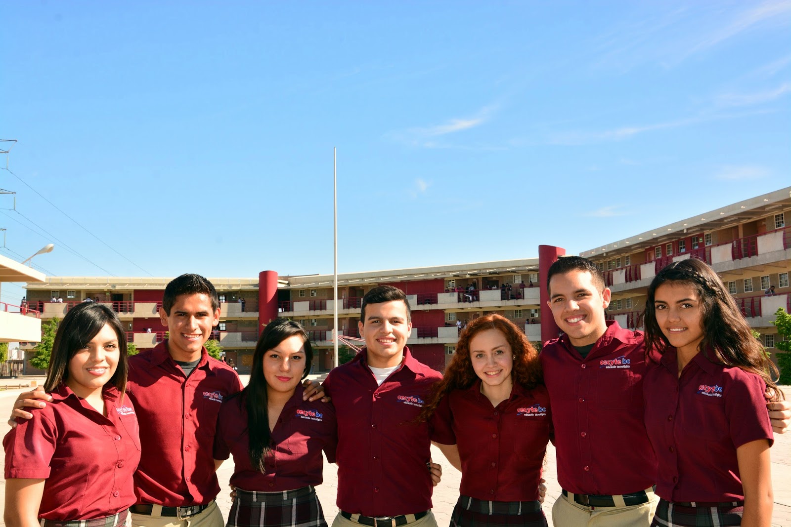 Prensa CECYTEBC: INICIAN ALUMNOS DEL CECYTE BC PERIODO VACACIONAL