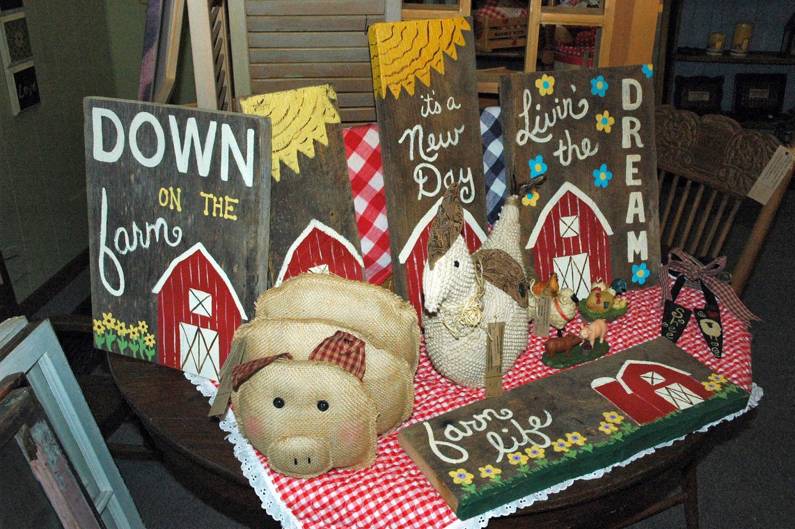 Country Lane Crafts & Antiques: Country Life = Cute decor farming vs ...