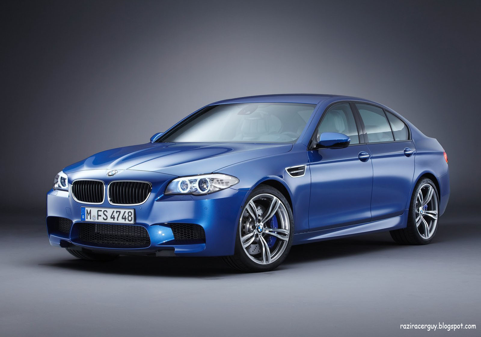 BMW M5 (2012) V8 412 kW/560 hp at 6,000 - 7,000 rpm | Sport Cars