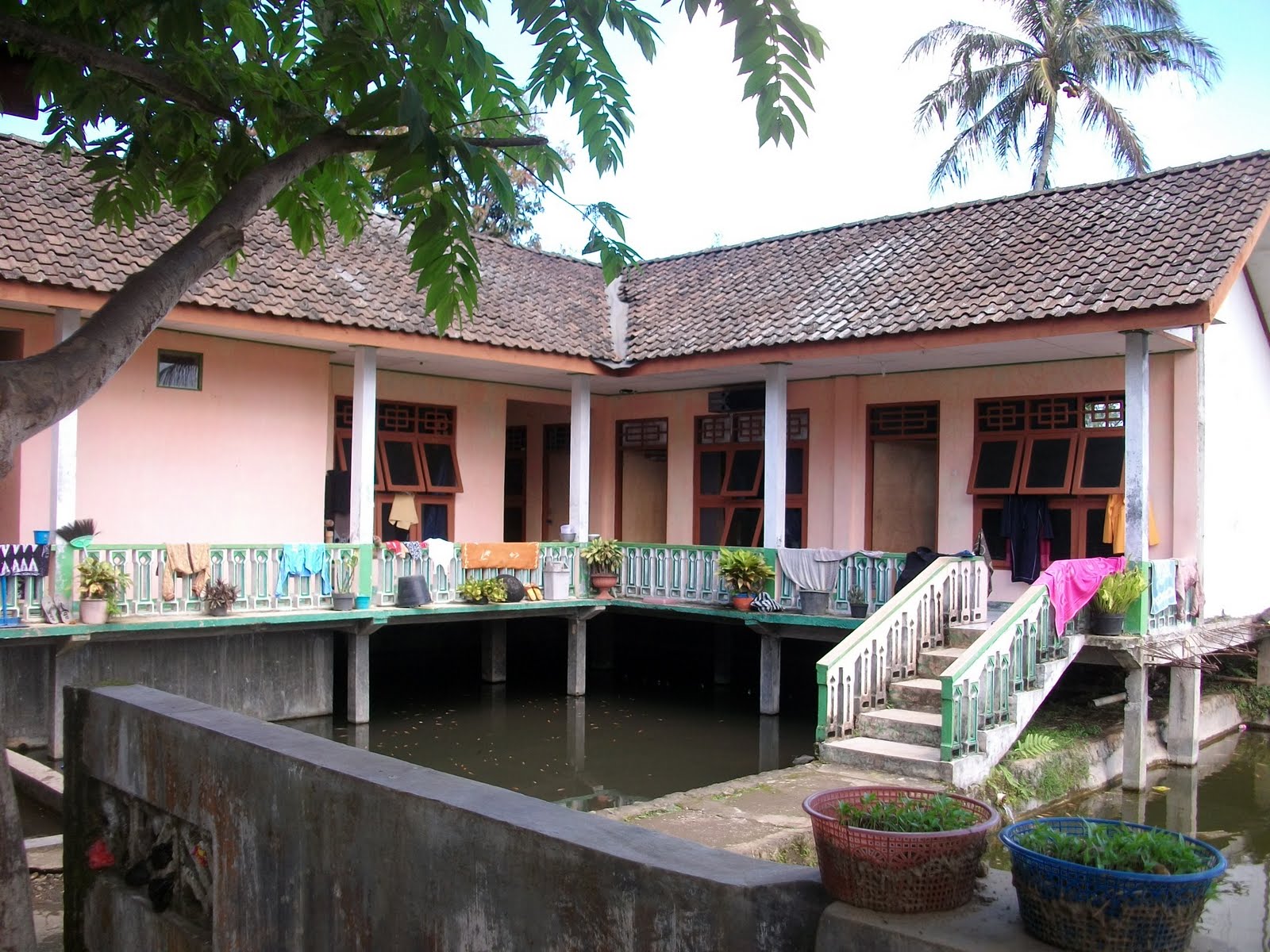 Asrama Perguruan Islam Darussalam Putri ~ Pondok Pesantren Darussalam ...