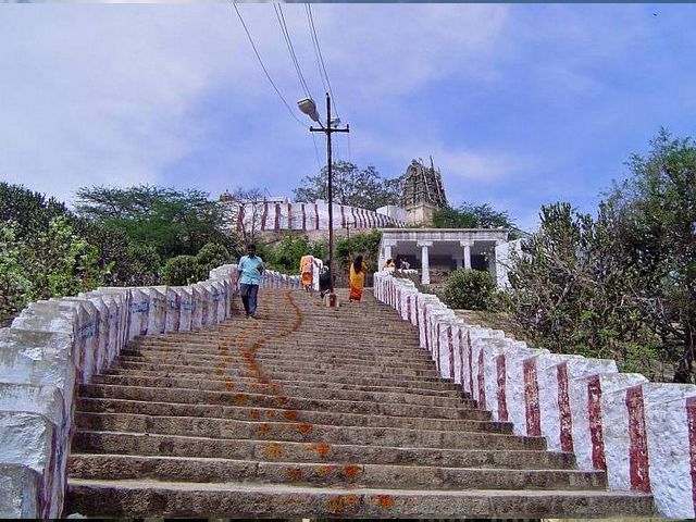 Amazing Yoga Narashimhar temple, Sholinghur, Tamil Nadu