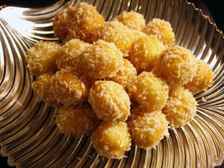 libyan food: Fritters in Syrup: Lugmet El Qadi العوامــــــــــه او ...