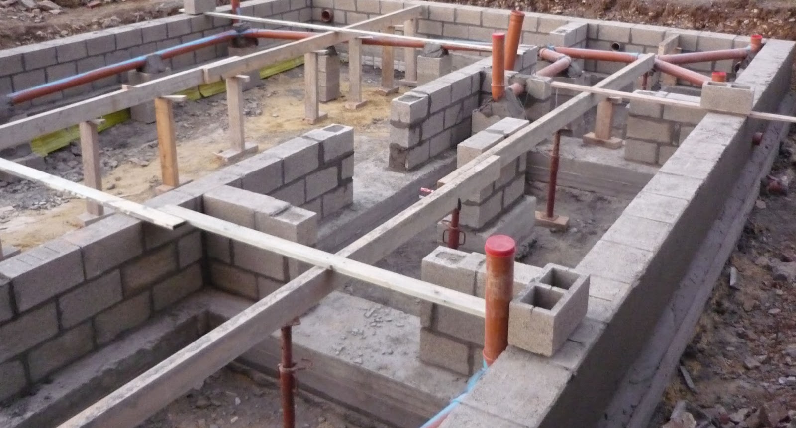 Coffrage et mur de fondation - Vidéo | Cours génie civil - Outils ...