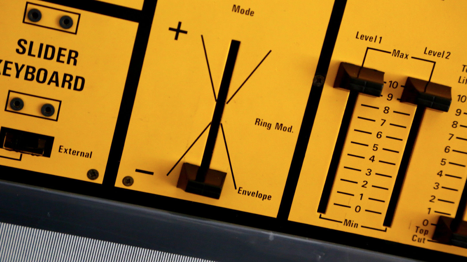 MATRIXSYNTH: EMS Synthi E Rare Vintage Analog Synthesizer Keyboard ...