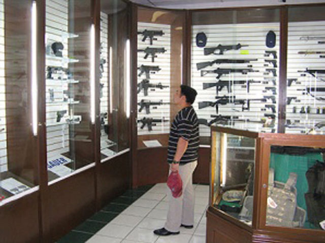 Polícia On-line: In Mexico, only one gun store but no dearth of violence