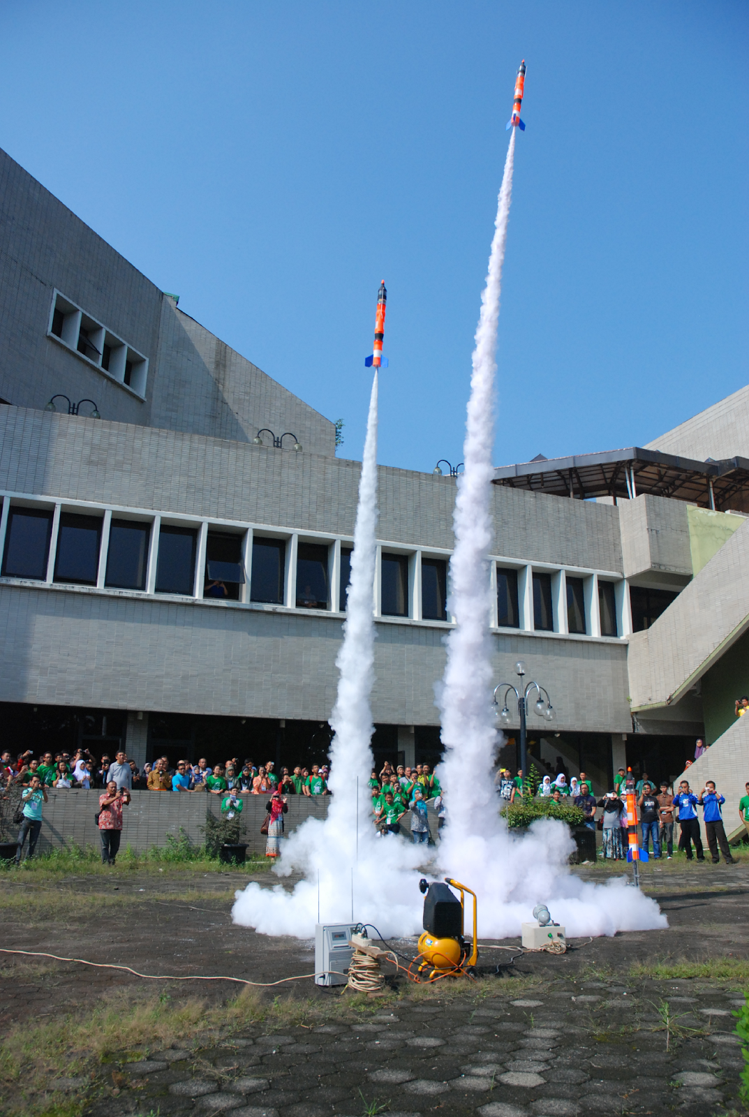 6 Peserta Terbaik Kompetisi Roket Air Nasional 2014 akan Mewakili ...