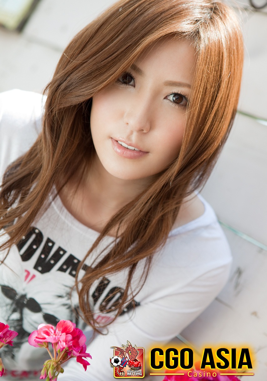 Buku Tulis CGO: Yuna Shiina - Mama Muda Bintang Bokep Jepang Hot.