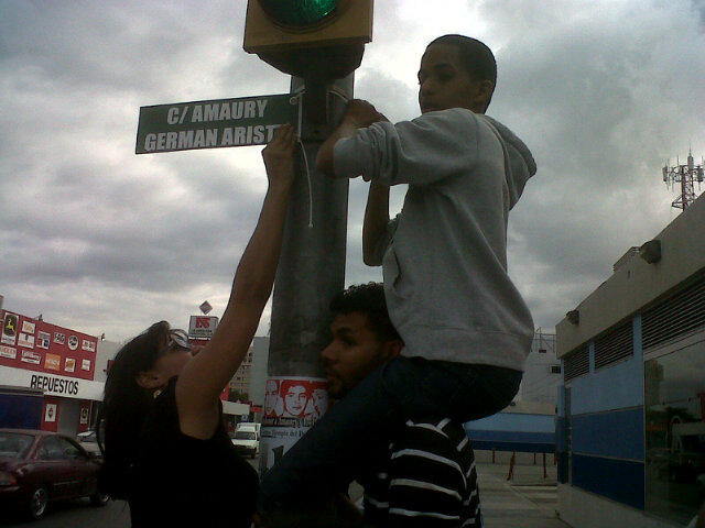 La Multitud: Sustituyeron el nombre de la calle Manuel Arturo Peña ...