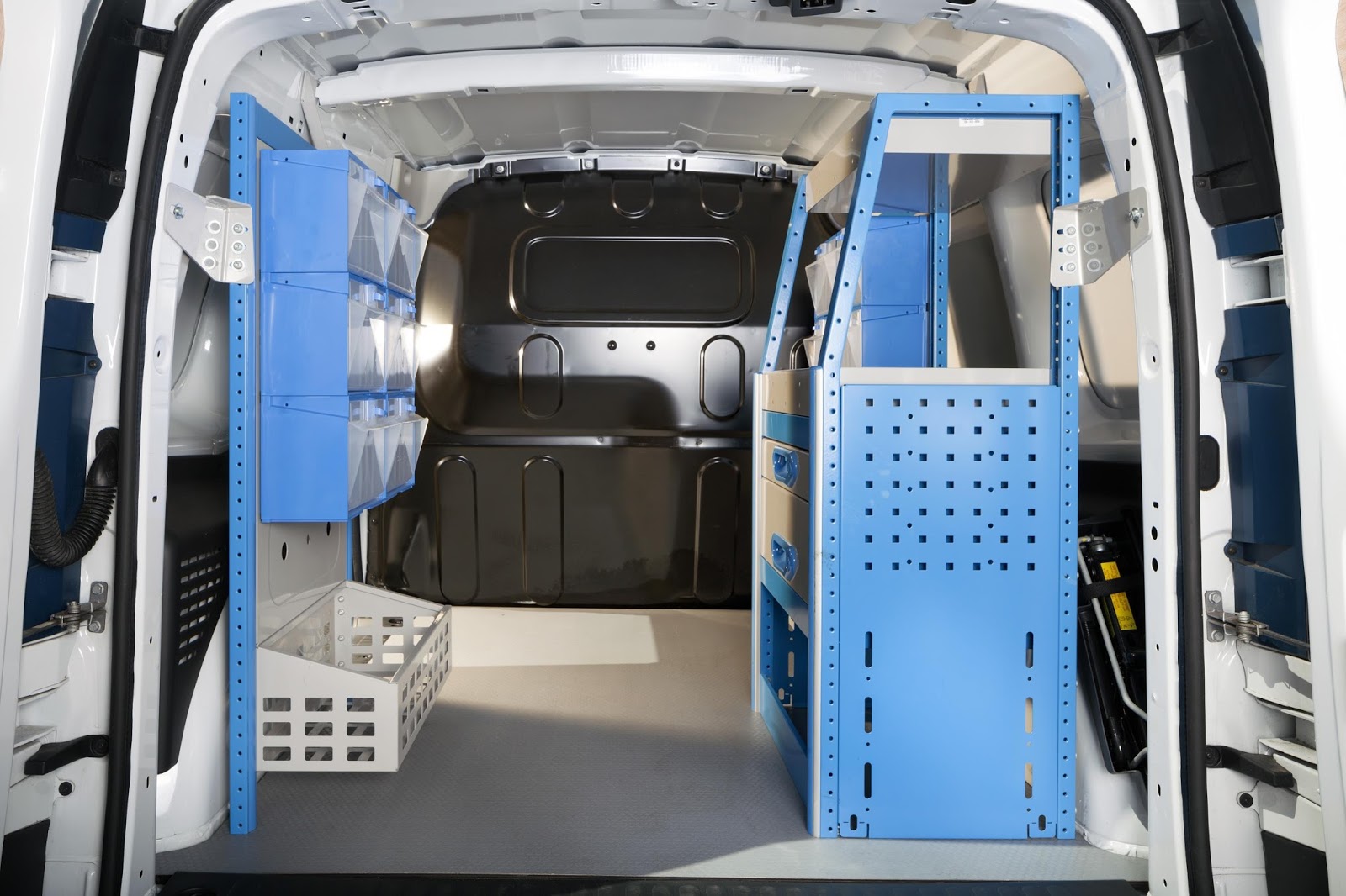 The Motoring World: Renault Kangoo can now be specified with Ready4Work ...