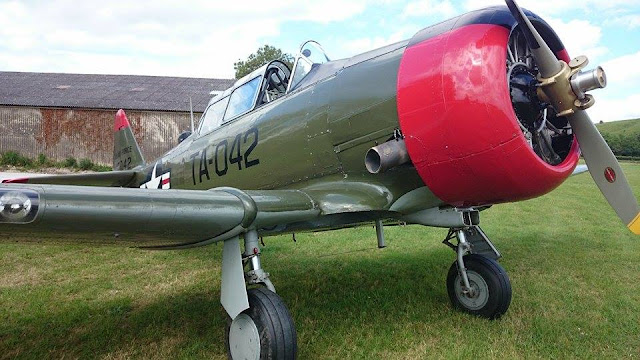 Jet & Prop by FalkeEins: Chris Bellhouse's T-6/ Harvard G-BGHU, Pent ...