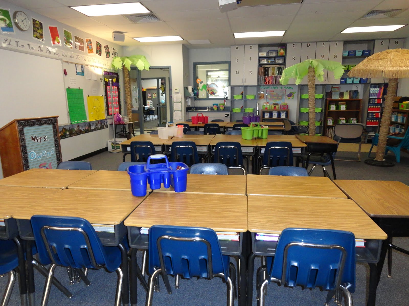 A Crafty Teacher: Classroom Pictures!