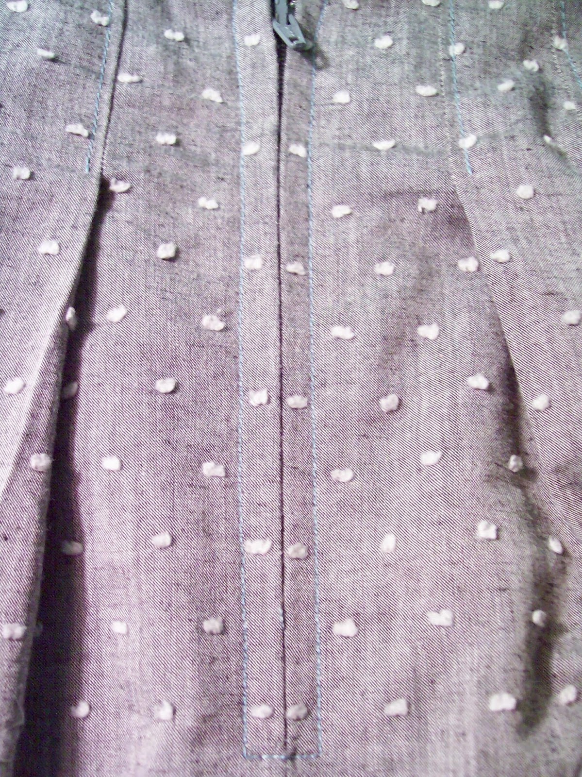 Burke Brewer: TUTORIAL: An Evenly Stitched Centered Zipper