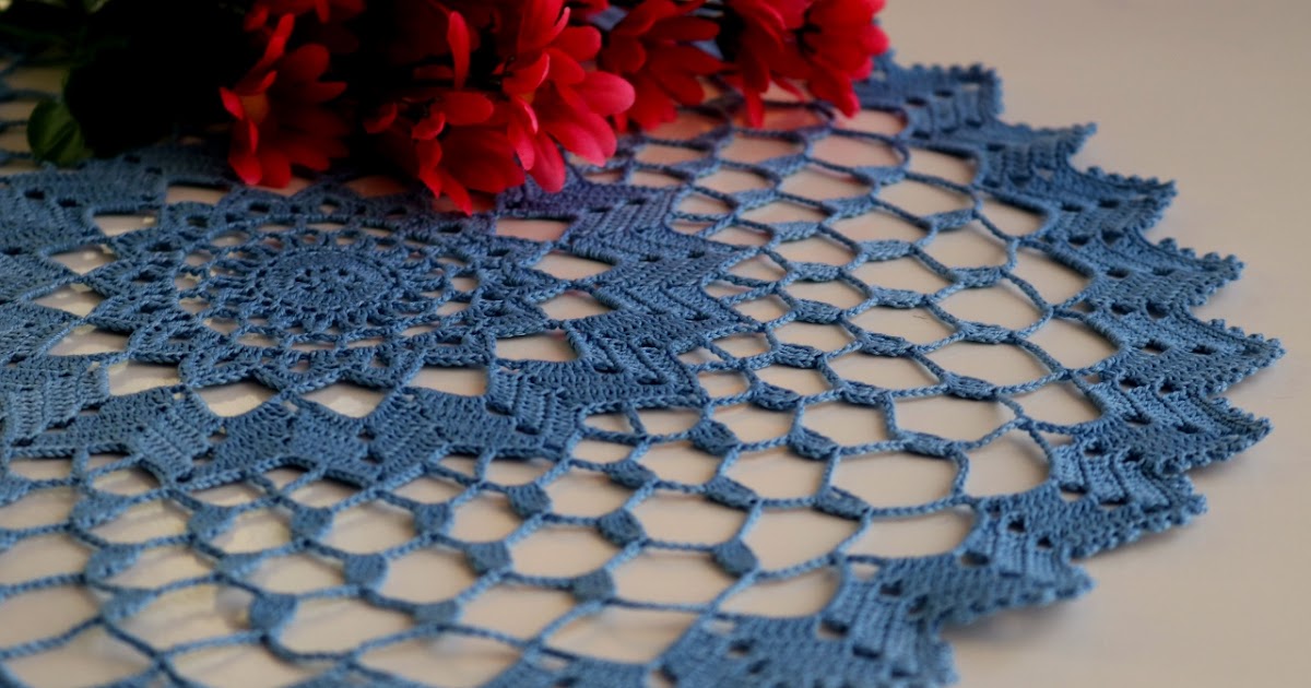 CrochetbyMariana: Light blue doily