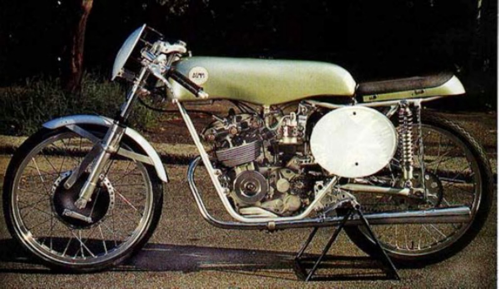 Fast is fast...: DEMM motorcycles.