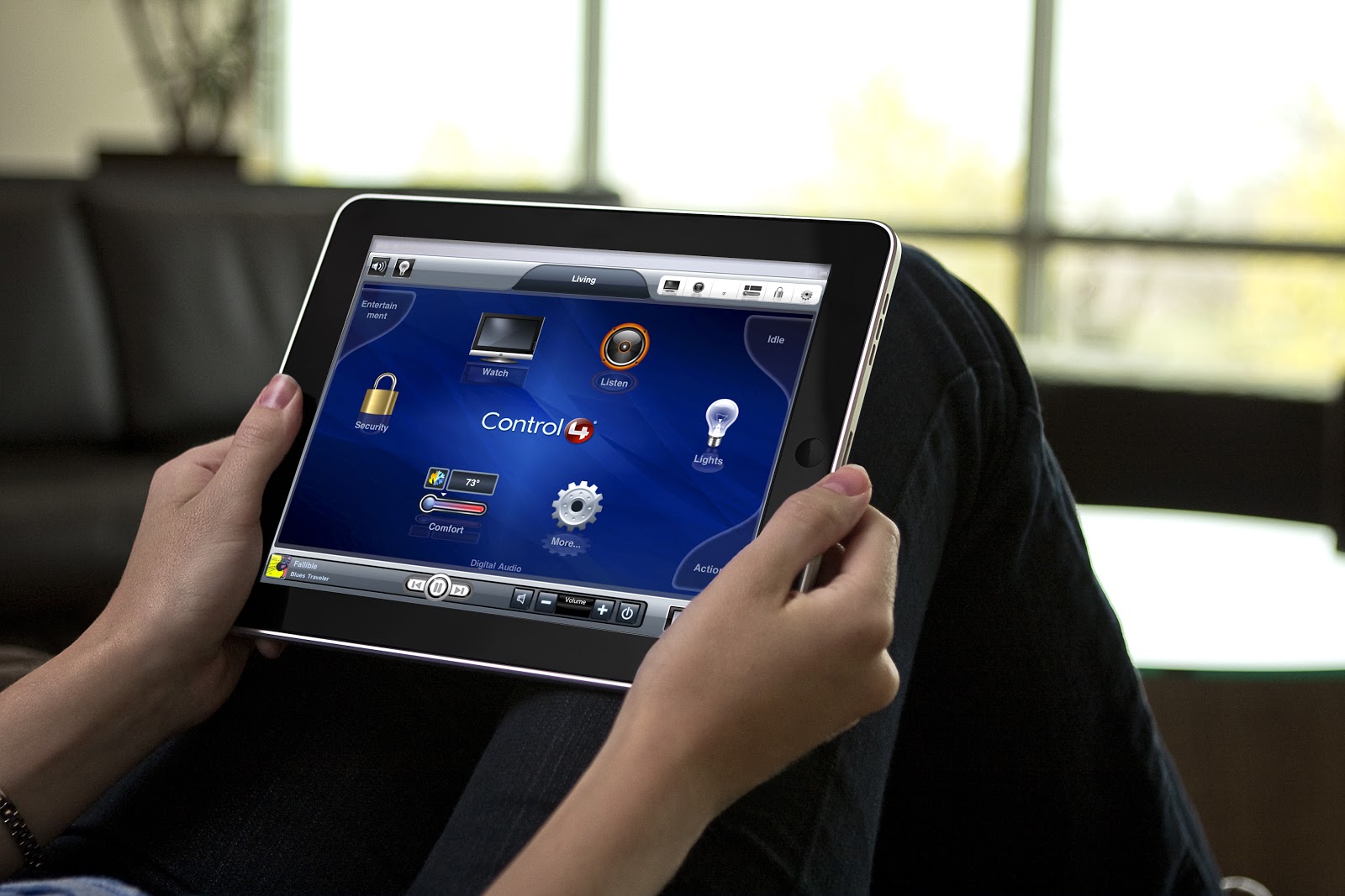 Center Garbin: Control4, você no controle de sua casa com apenas um click.