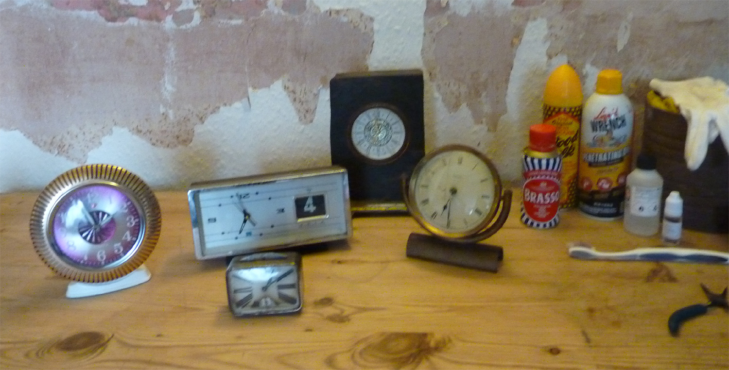 Middle of Nowhere: A load of old clocks