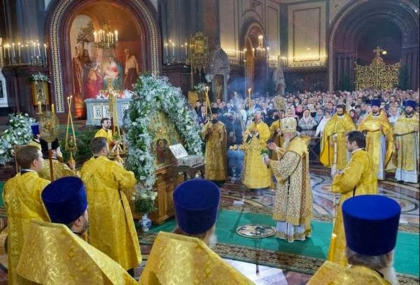 ORTHODOX CHRISTIANITY THEN AND NOW: Russians Come In Waves To Venerate ...